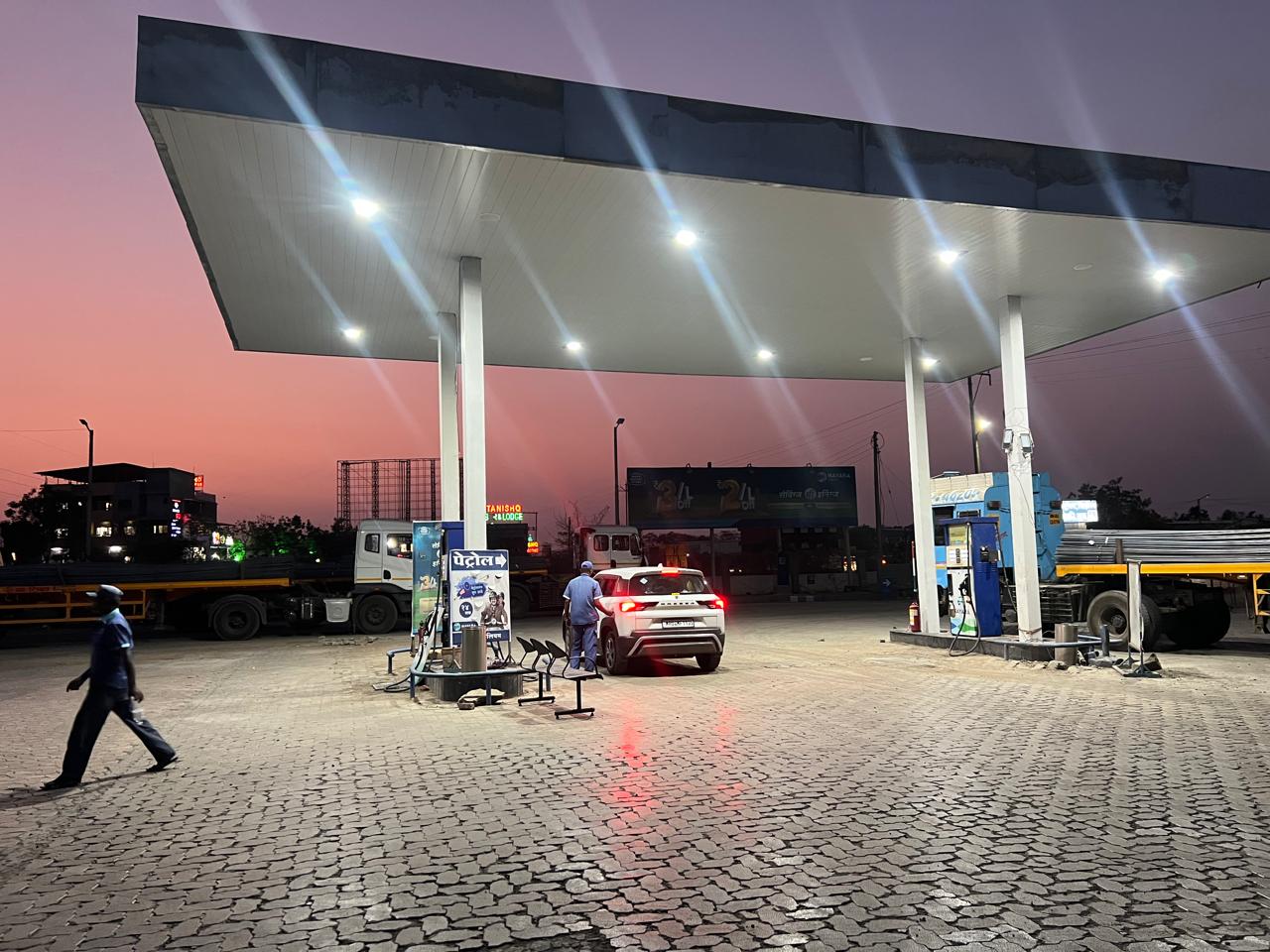 Canopy Light Installation at Petrolpump,Sinnar in Sinnar,Maharashtra ...